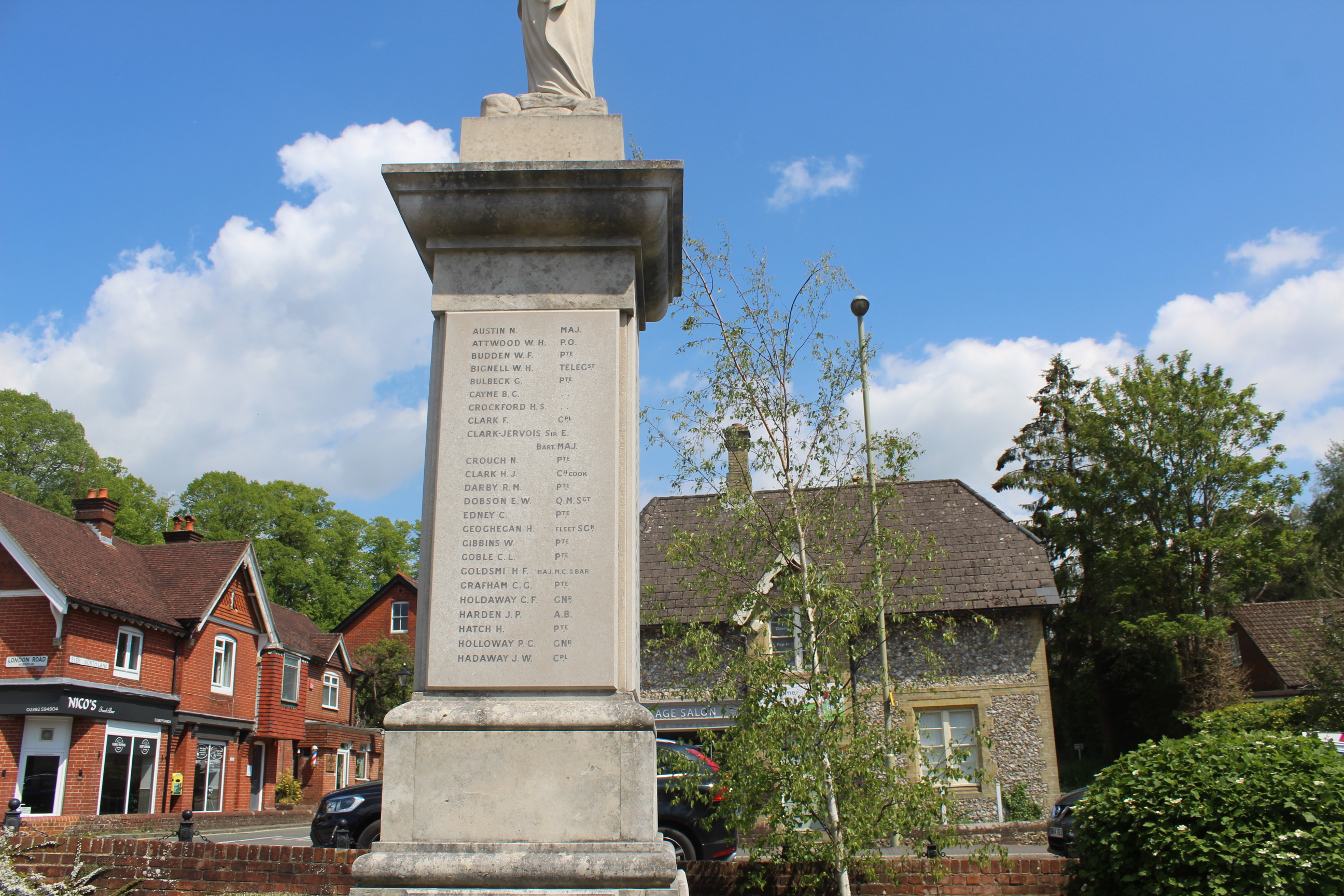 Horndean - War Memorials Online